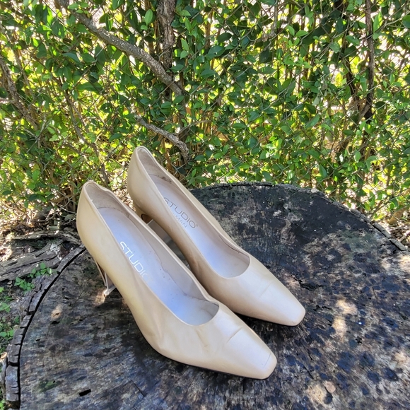 Studio Delman | Shoes | Women Vintage Leather High Heel Pumps By Studio ...